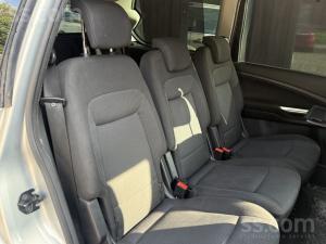 Green Ford Galaxy 2009 in Riga, with an engine capacity of 2.20 L and mileage of 357 thousand km for 3999 €, photo 16 on AUTOMOTO.COM.LV