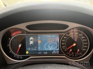 Green Ford Galaxy 2009 in Riga, with an engine capacity of 2.20 L and mileage of 357 thousand km for 3999 €, photo 22 on AUTOMOTO.COM.LV