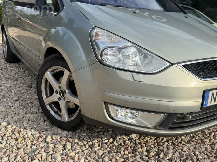 Green Ford Galaxy 2009 in Riga, with an engine capacity of 2.20 L and mileage of 357 thousand km for 3999 €, photo 30 on AUTOMOTO.COM.LV