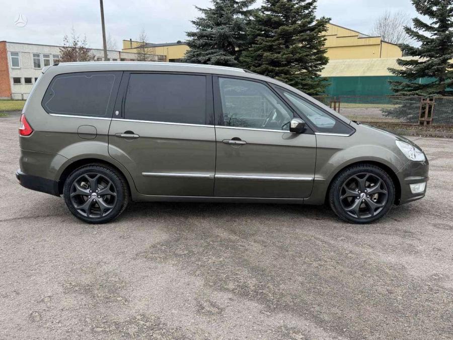 Green Ford Galaxy 2010 in Siauliai, with an engine capacity of 2.00 L and mileage of 400 thousand km for 4850 €, photo 7 on AUTOMOTO.COM.LV