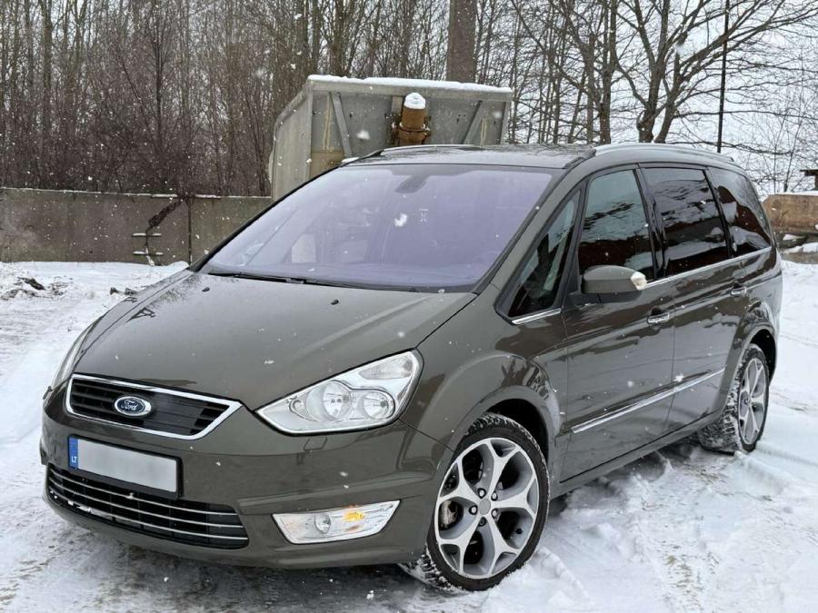 Green Ford Galaxy 2010 in Siauliai, with an engine capacity of 2.00 L and mileage of 400 thousand km for 4650 €, photo 1 on AUTOMOTO.COM.LV