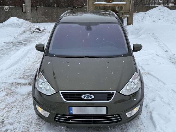 Zaļš Ford Galaxy 2010 Šauļi, ar dzinēja tilpumu 2.00 L un nobraukumu 400 tūkst. km par 4650 €, foto 4 vietnē AUTOMOTO.COM.LV