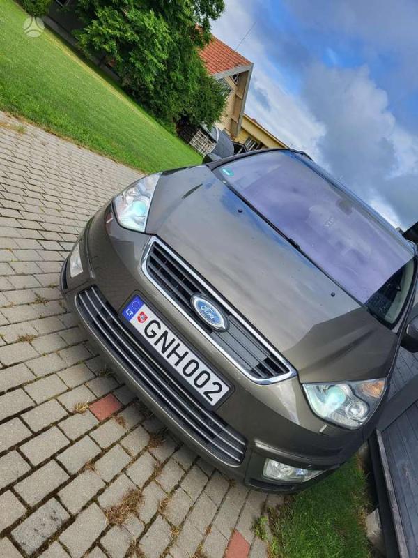 Green Ford Galaxy 2010 in Vilnius, with an engine capacity of 2.00 L and mileage of 240 thousand km for 6350 €, photo 6 on AUTOMOTO.COM.LV