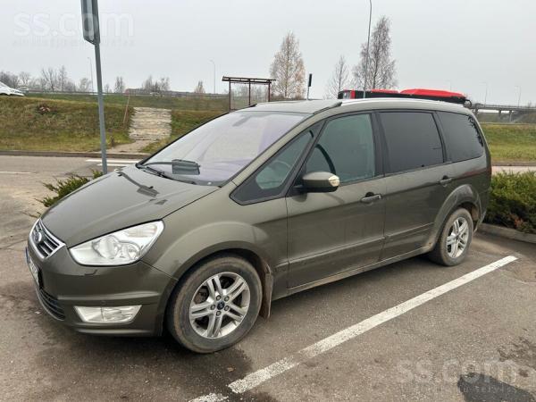 Green Ford Galaxy 2010 in Daugavpils, with an engine capacity of 2.00 L and mileage of 295 thousand km for 4900 €, photo 3 on AUTOMOTO.COM.LV