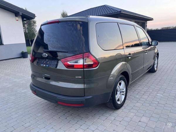 Zaļš Ford Galaxy 2010 Kauņa, ar dzinēja tilpumu 2.00 L un nobraukumu 290 tūkst. km par 4200 €, foto 6 vietnē AUTOMOTO.COM.LV