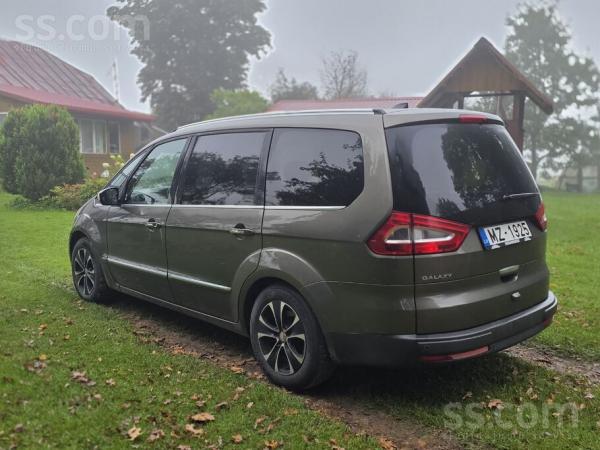 Zaļš Ford Galaxy 2011 Limbaži, ar dzinēja tilpumu 2.20 L un nobraukumu 335 tūkst. km par 6500 €, foto 4 vietnē AUTOMOTO.COM.LV