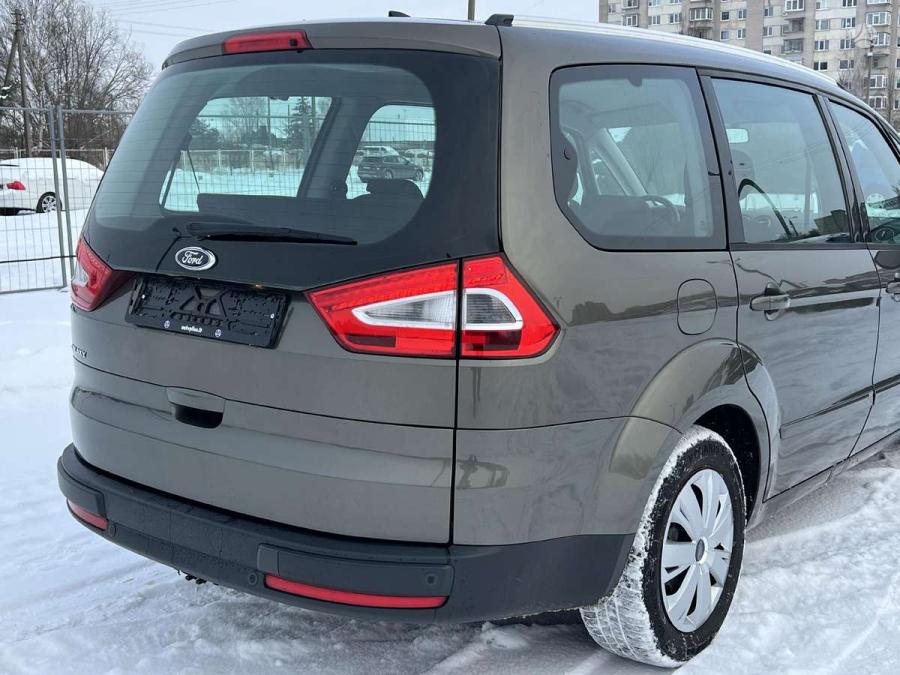 Zaļš Ford Galaxy 2012 Kėdainiai, ar dzinēja tilpumu 2.00 L un nobraukumu 263 tūkst. km par 5699 €, foto 7 vietnē AUTOMOTO.COM.LV