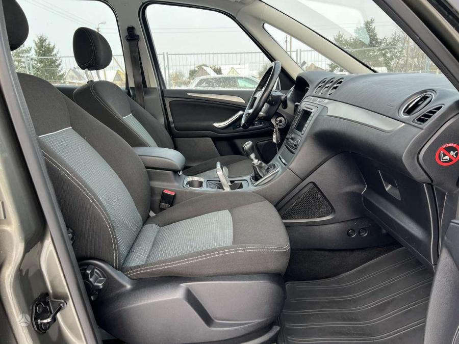 Zaļš Ford Galaxy 2012 Kėdainiai, ar dzinēja tilpumu 2.00 L un nobraukumu 263 tūkst. km par 5699 €, foto 16 vietnē AUTOMOTO.COM.LV