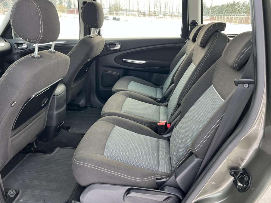 Zaļš Ford Galaxy 2012 Kėdainiai, ar dzinēja tilpumu 2.00 L un nobraukumu 263 tūkst. km par 5699 €, foto 18 vietnē AUTOMOTO.COM.LV