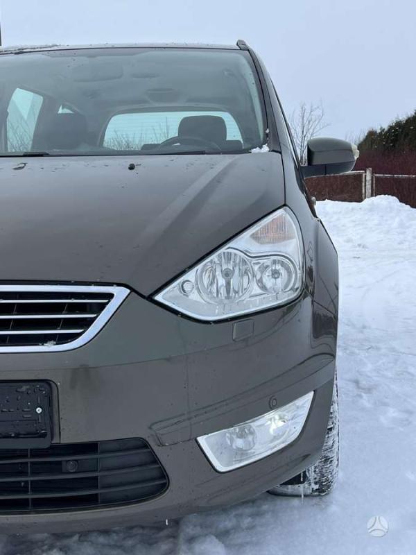 Green Ford Galaxy 2012 in Kedainiai, with an engine capacity of 2.00 L and mileage of 263 thousand km for 5699 €, photo 11 on AUTOMOTO.COM.LV