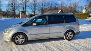 Green Ford Galaxy 2012 in Cesis, with an engine capacity of 2.00 L and mileage of 308 thousand km for 7250 €, photo 4 on AUTOMOTO.COM.LV