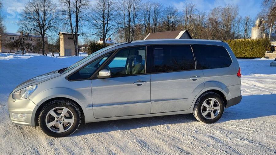 Green Ford Galaxy 2012 in Cesis, with an engine capacity of 2.00 L and mileage of 308 thousand km for 7250 €, photo 4 on AUTOMOTO.COM.LV