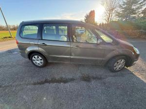 Green Ford Galaxy 2012 in Marijampole, with an engine capacity of 1.60 L and mileage of 280 thousand km for 5490 €, photo 3 on AUTOMOTO.COM.LV