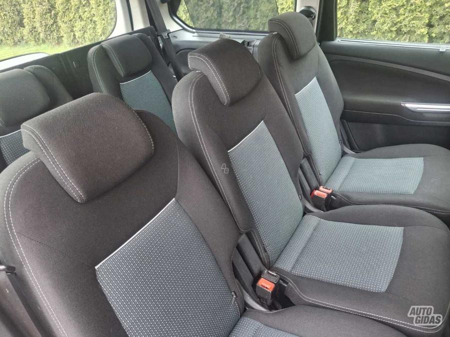 Green Ford Galaxy 2012 in Marijampole, with an engine capacity of 1.60 L and mileage of 280 thousand km for 5490 €, photo 7 on AUTOMOTO.COM.LV