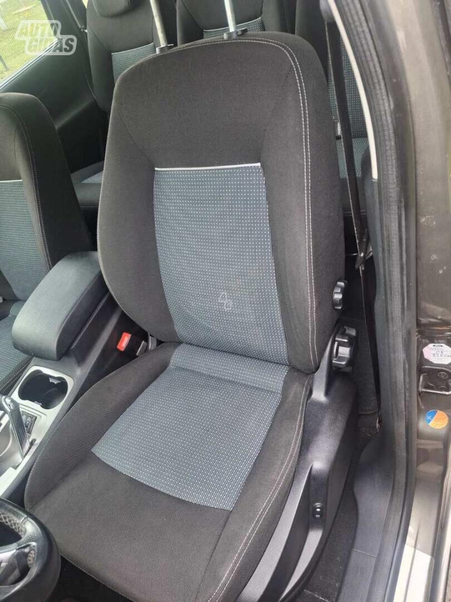 Green Ford Galaxy 2012 in Marijampole, with an engine capacity of 1.60 L and mileage of 280 thousand km for 5490 €, photo 12 on AUTOMOTO.COM.LV