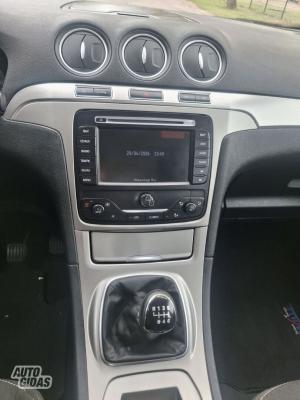 Green Ford Galaxy 2012 in Marijampole, with an engine capacity of 1.60 L and mileage of 280 thousand km for 5490 €, photo 15 on AUTOMOTO.COM.LV