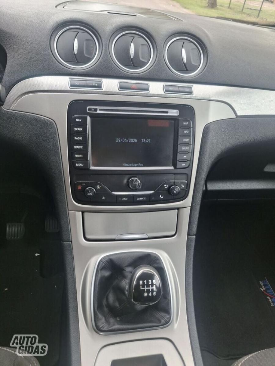 Green Ford Galaxy 2012 in Marijampole, with an engine capacity of 1.60 L and mileage of 280 thousand km for 5490 €, photo 15 on AUTOMOTO.COM.LV