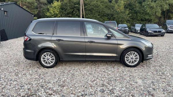 Green Ford Galaxy 2017 in Kaunas, with an engine capacity of 2.00 L and mileage of 270 thousand km for 8600 €, photo 5 on AUTOMOTO.COM.LV