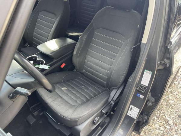 Green Ford Galaxy 2017 in Kaunas, with an engine capacity of 2.00 L and mileage of 270 thousand km for 8600 €, photo 10 on AUTOMOTO.COM.LV