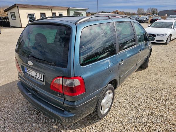 Green Ford Galaxy 2002 in Tartu, with an engine capacity of 1.90 L and mileage of 281 thousand km for 2490 €, photo 5 on AUTOMOTO.COM.LV