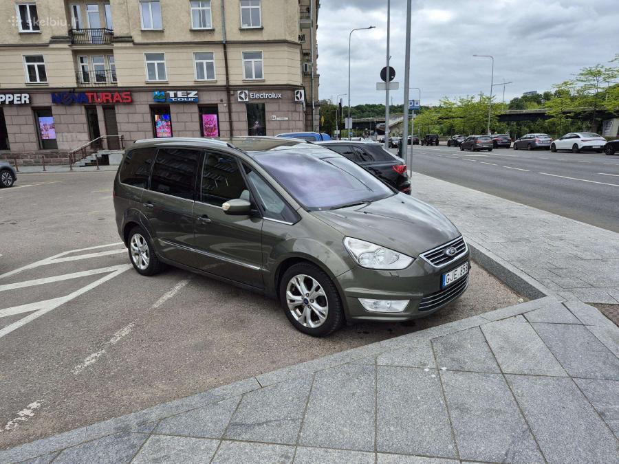 Green Ford Galaxy 2013 in Vilnius, with an engine capacity of 2.00 L and mileage of 282 thousand km for 3500 €, photo 1 on AUTOMOTO.COM.LV