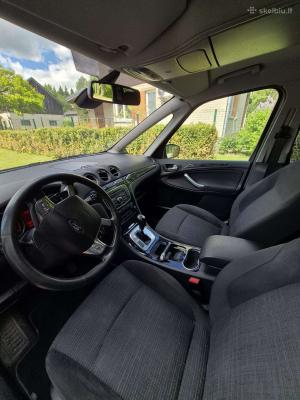 Green Ford Galaxy 2013 in Vilnius, with an engine capacity of 2.00 L and mileage of 282 thousand km for 3500 €, photo 8 on AUTOMOTO.COM.LV