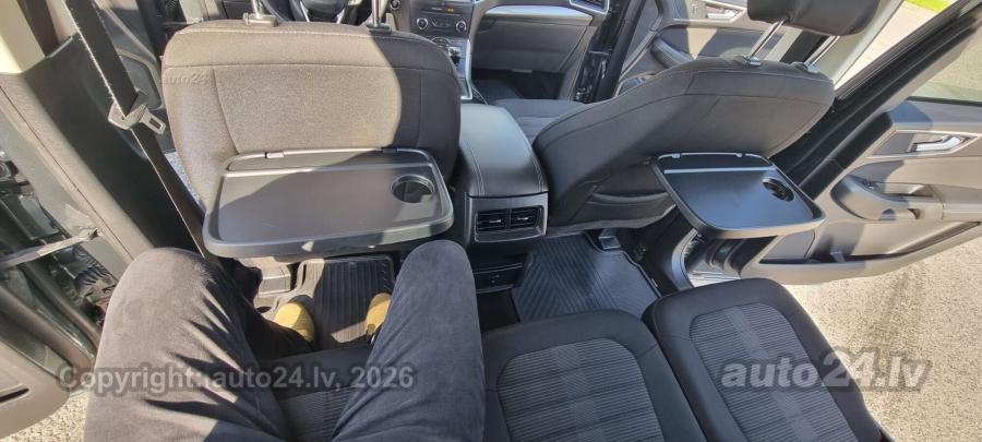 Green Ford Galaxy 2015 in Valga, with an engine capacity of 2.00 L and mileage of 237 thousand km for 9500 €, photo 9 on AUTOMOTO.COM.LV