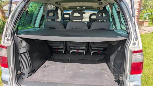 Pelēks Ford Galaxy 2002 Rīga, ar dzinēja tilpumu 1.90 L un nobraukumu 314 tūkst. km par 1000 €, foto 7 vietnē AUTOMOTO.COM.LV