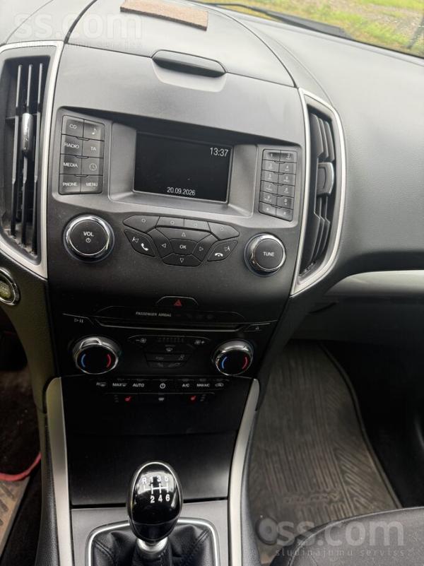Ford Galaxy 2015 Rīga vietnē Pelēks Ford Galaxy 2015 Rīga, ar dzinēja tilpumu 2.00 L un nobraukumu 292 tūkst. km par 6200 €, foto 7 vietnē AUTOMOTO.COM.LV