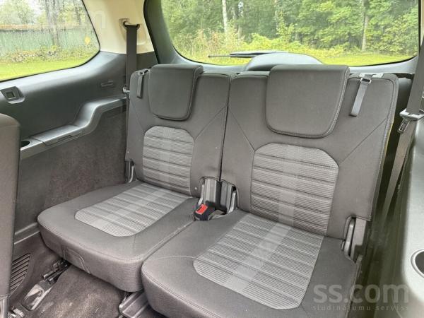 Ford Galaxy 2015 Rīga vietnē Pelēks Ford Galaxy 2015 Rīga, ar dzinēja tilpumu 2.00 L un nobraukumu 292 tūkst. km par 6200 €, foto 10 vietnē AUTOMOTO.COM.LV
