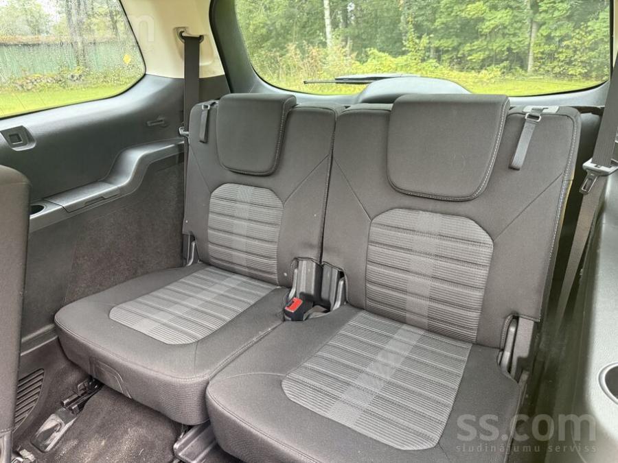 Pelēks Ford Galaxy 2015 Rīga, ar dzinēja tilpumu 2.00 L un nobraukumu 292 tūkst. km par 6200 €, foto 10 vietnē AUTOMOTO.COM.LV