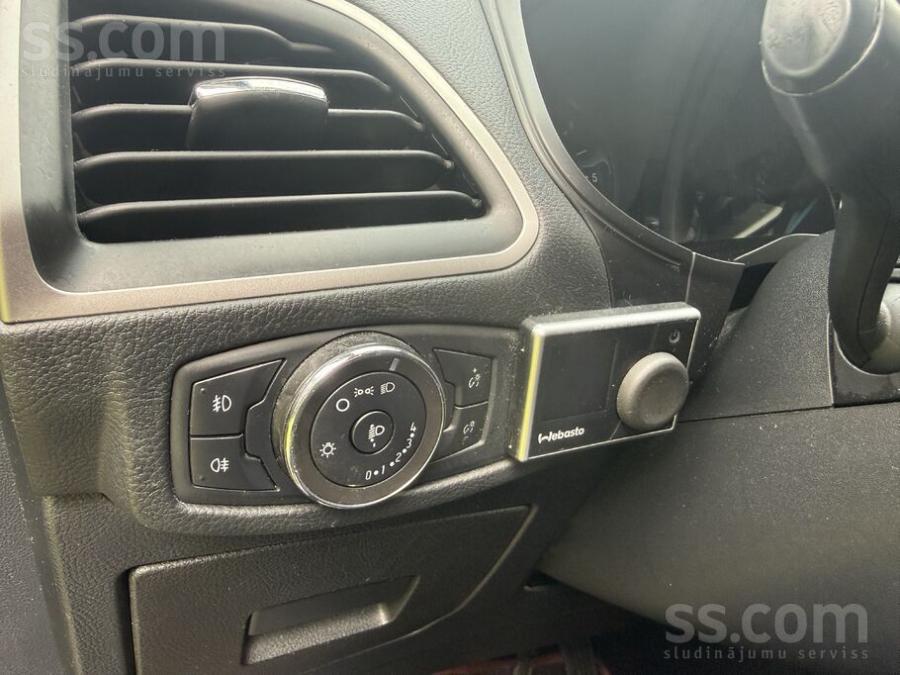 Pelēks Ford Galaxy 2015 Rīga, ar dzinēja tilpumu 2.00 L un nobraukumu 292 tūkst. km par 6200 €, foto 12 vietnē AUTOMOTO.COM.LV