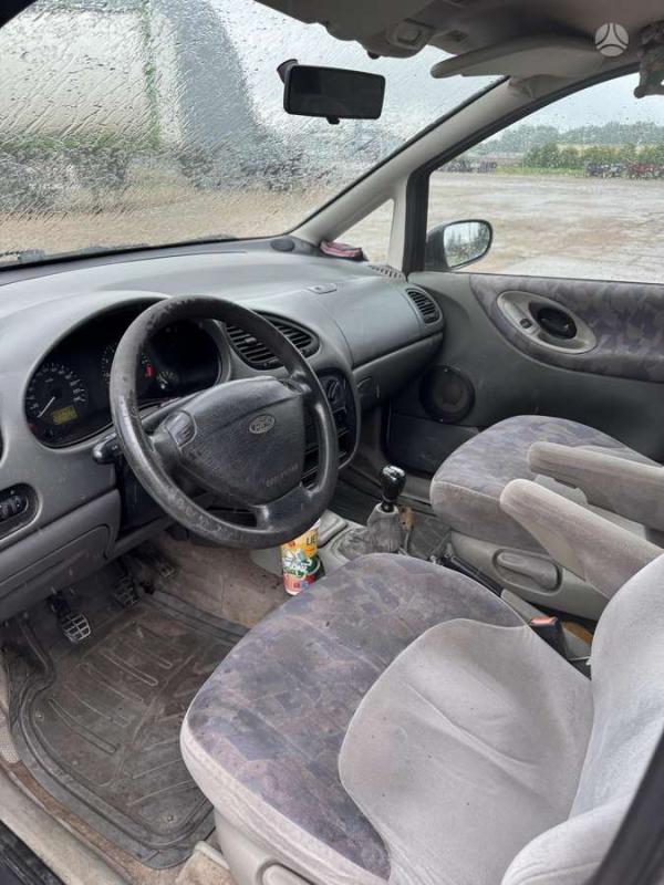 Pelēks Ford Galaxy 1995 Klaipėda, ar dzinēja tilpumu 2.00 L un nobraukumu 265 tūkst. km par 800 €, foto 5 vietnē AUTOMOTO.COM.LV