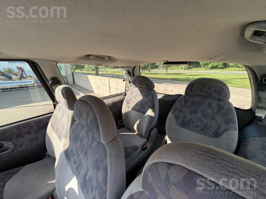 Pelēks Ford Galaxy 1997 Rīga, ar dzinēja tilpumu 1.90 L un nobraukumu 370 tūkst. km par 1450 €, foto 9 vietnē AUTOMOTO.COM.LV