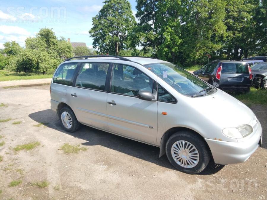 Grey Ford Galaxy 1998 in Aizkraukle, with an engine capacity of 1.90 L and mileage of 452 thousand km for 1300 €, photo 1 on AUTOMOTO.COM.LV