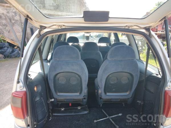 Grey Ford Galaxy 1998 in Aizkraukle, with an engine capacity of 1.90 L and mileage of 452 thousand km for 1300 €, photo 3 on AUTOMOTO.COM.LV