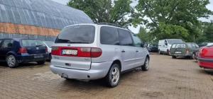 Pelēks Ford Galaxy 1998 Valmiera, ar dzinēja tilpumu 2.30 L un nobraukumu 380 tūkst. km par 1000 €, foto 4 vietnē AUTOMOTO.COM.LV