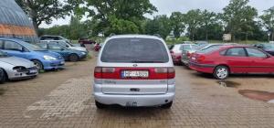Pelēks Ford Galaxy 1998 Valmiera, ar dzinēja tilpumu 2.30 L un nobraukumu 380 tūkst. km par 1000 €, foto 5 vietnē AUTOMOTO.COM.LV