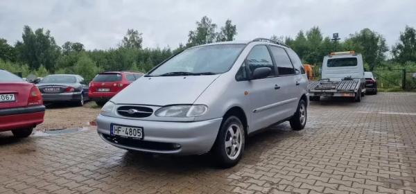 Pelēks Ford Galaxy 1998 Valmiera, ar dzinēja tilpumu 2.30 L un nobraukumu 380 tūkst. km par 1000 €, foto 7 vietnē AUTOMOTO.COM.LV