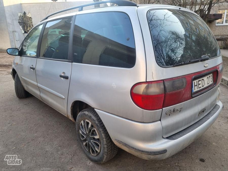 Pelēks Ford Galaxy 1999 Kauņa, ar dzinēja tilpumu 1.90 L un nobraukumu 365 tūkst. km par 650 €, foto 3 vietnē AUTOMOTO.COM.LV