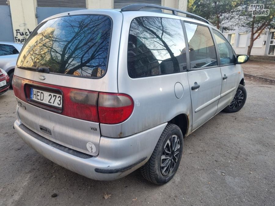 Pelēks Ford Galaxy 1999 Kauņa, ar dzinēja tilpumu 1.90 L un nobraukumu 365 tūkst. km par 650 €, foto 4 vietnē AUTOMOTO.COM.LV