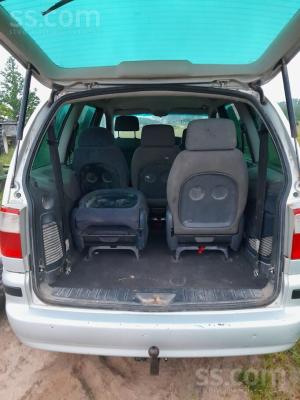 Pelēks Ford Galaxy 2000 Cēsis, ar dzinēja tilpumu 1.90 L un nobraukumu 413 tūkst. km par 499 €, foto 5 vietnē AUTOMOTO.COM.LV