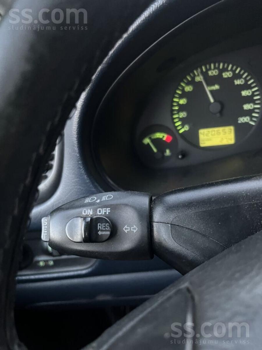 Pelēks Ford Galaxy 2000 Liepāja, ar dzinēja tilpumu 1.90 L un nobraukumu 423 tūkst. km par 2150 €, foto 10 vietnē AUTOMOTO.COM.LV