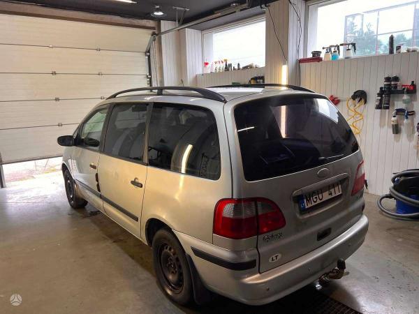 Grey Ford Galaxy 2000 in Klaipeda, with an engine capacity of 2.30 L and mileage of 380 thousand km for 650 €, photo 3 on AUTOMOTO.COM.LV
