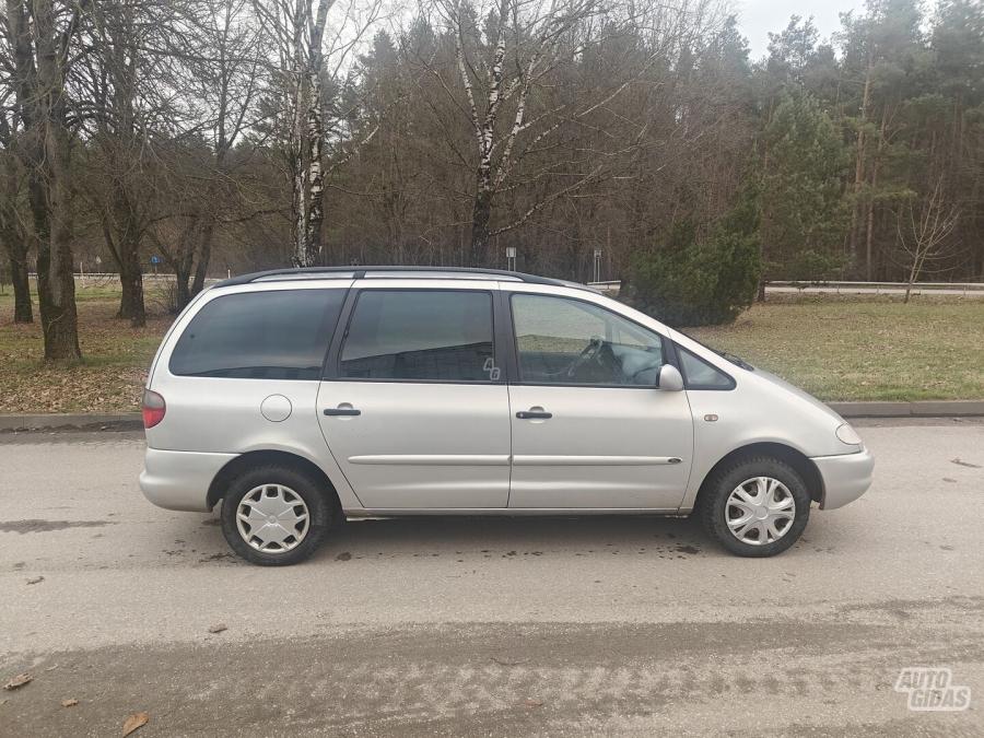 Grey Ford Galaxy 2001 in Jonava, with an engine capacity of 1.90 L and mileage of 359 thousand km for 1250 €, photo 5 on AUTOMOTO.COM.LV
