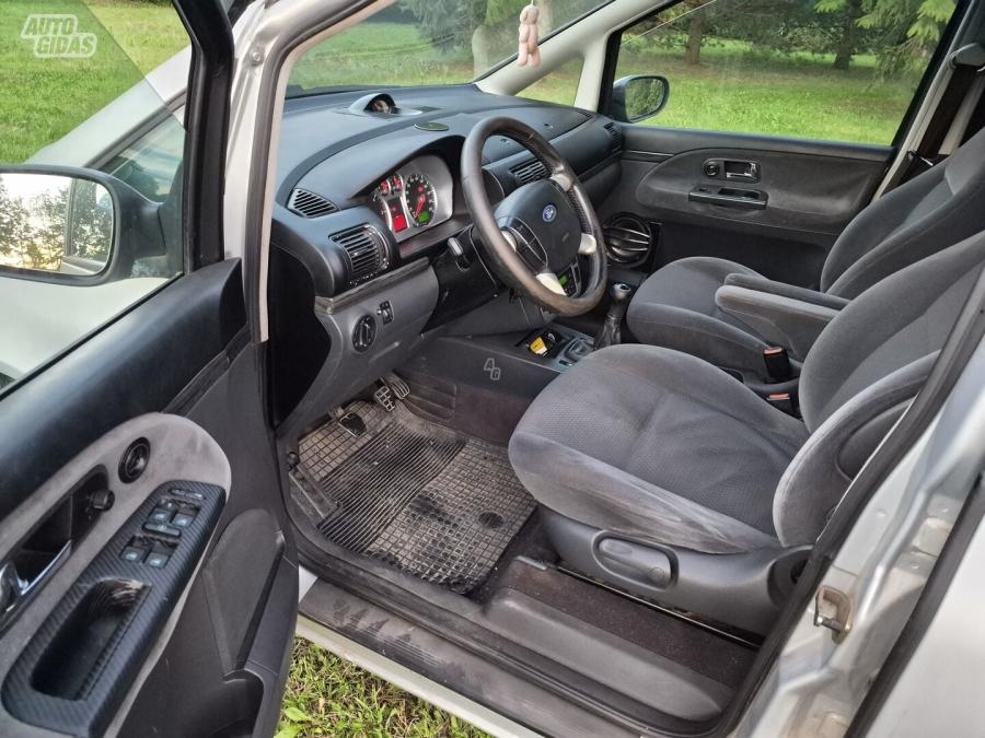 Grey Ford Galaxy 2001 in Birzai, with an engine capacity of 1.90 L and mileage of 339 thousand km for 1350 €, photo 10 on AUTOMOTO.COM.LV