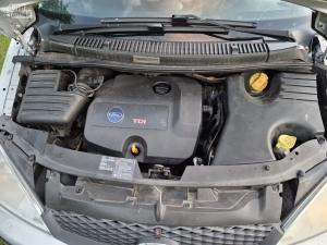 Grey Ford Galaxy 2001 in Birzai, with an engine capacity of 1.90 L and mileage of 339 thousand km for 1350 €, photo 12 on AUTOMOTO.COM.LV