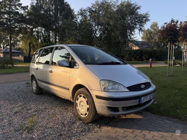 Pelēks Ford Galaxy 2001 Kauņa, ar dzinēja tilpumu 2.30 L un nobraukumu 260 tūkst. km par 900 €, foto 1 vietnē AUTOMOTO.COM.LV