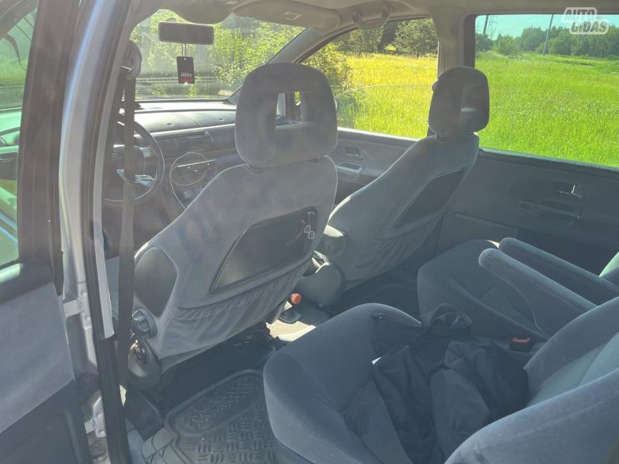 Grey Ford Galaxy 2001 in Panevezys, with an engine capacity of 1.90 L and mileage of 346 thousand km for 1300 €, photo 10 on AUTOMOTO.COM.LV