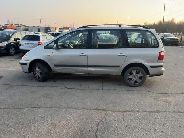 Pelēks Ford Galaxy 2002 Šauļi, ar dzinēja tilpumu 1.90 L un nobraukumu 294 tūkst. km par 999 €, foto 8 vietnē AUTOMOTO.COM.LV